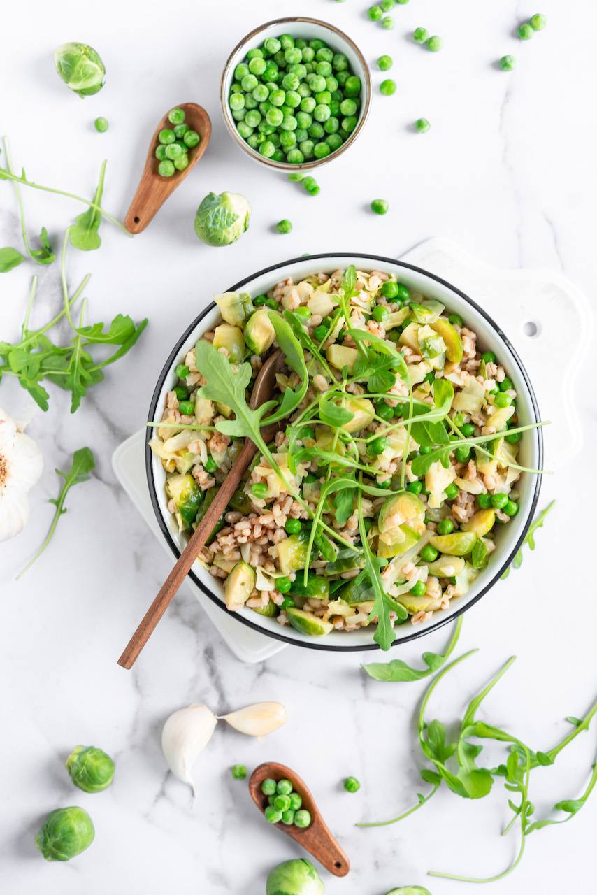 Risotto van gerst met spitskool en spruitjes - Lobke Faasen